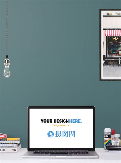 책상 위의 애플 노트북 목업mockup 이미지 사진 400825362 무료 다운로드