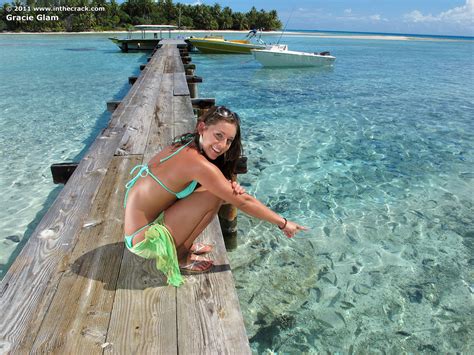 Gracie Glam On The Beach By In The Crack Erotic Beauties