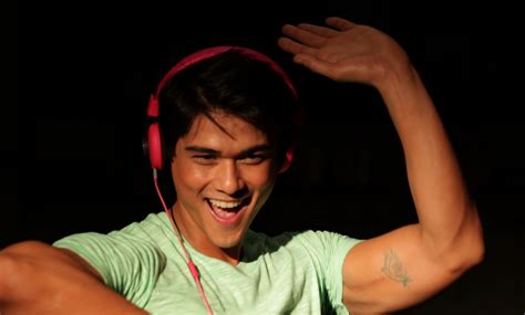 Kuwento Ng Kauna Unahang Pinoy Na Nakakuha Ng Same Sex Fianc Visa Sa Amerika Ilalahad Sa