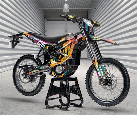 Dekalsett Surron Ultra Bee Shape Unikt Og Innovativt Utseende For