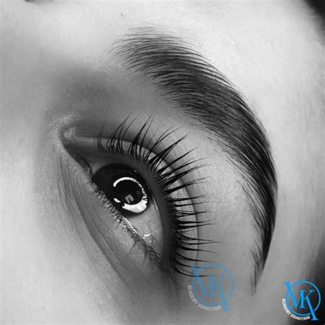 سالن زیبایی ویدا کیانی خدمات کامل میکروبلیدینگ، پوست و مو