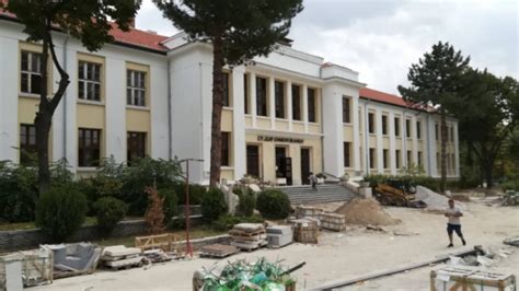 Учениците от СУ Цар Симеон Велики във Видин започват годината в други школа