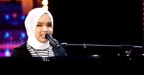 Putri Ariani Penyanyi Terbaik Agt Simon Cowell Harian Metro