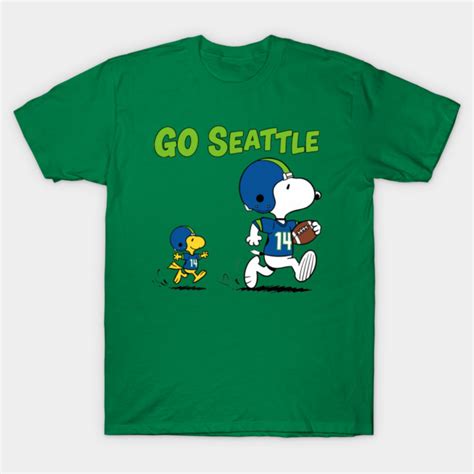 Seattle Seahawks Snoopy And Woodstock Football M7408 Seattle Seahawks