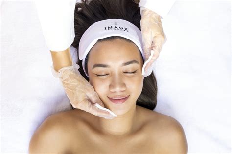 Facials Chelsea Facial Treatments Derma Lab Clinic