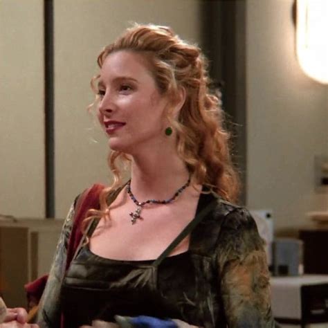 Pin By Dana 💌 On Friends ️️️ Friends Phoebe Pheobe Buffay Hair Styles