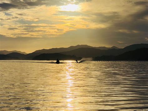 힘찬밧데리 힘찬밧데리 Added A New Photo