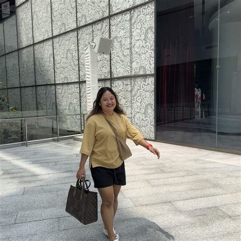 Thet Nay Soe လွန်ခဲ့တဲ့ ၆နှစ်က ၁၅သိန်းနဲ့ဝယ်ထားတဲ့ Facebook