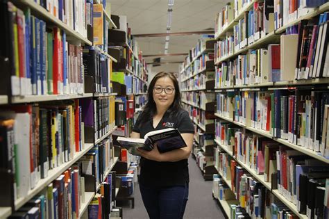 Улаанбаатар 120 мянгат 19 дүгээр хороолол орчимд шөнийн цагаар хэрэглээний хүйтэн ус