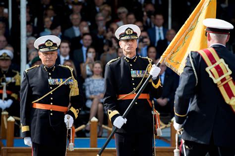 Nieuwe Commandant Korps Mariniers 07 Alle Hens