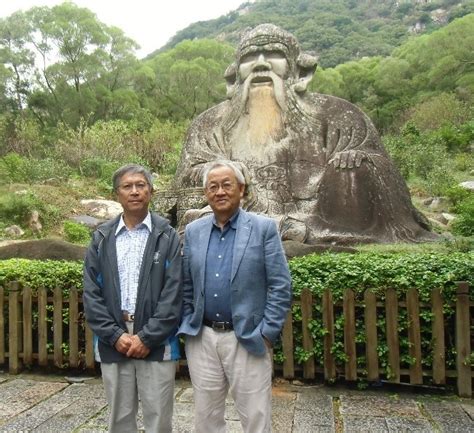 Professional Feature Guanrong Chen