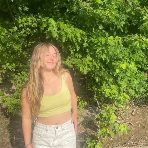 cassie :)) (@cassidypa_) • Threads, Say more