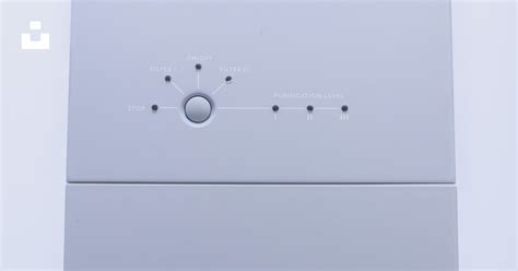 파란색 원이 있는 흰색 직사각형 개체 사진 Unsplash의 무료 스톡홀름 이미지