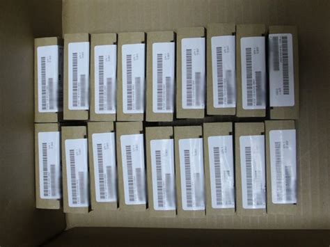 In Stock Siemens 6es7135 6hd00 0ba1 Analog Input Module Simatic Et