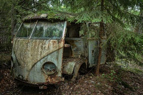 Мир заброшенных машин « FotoRelax | Abandoned cars, Abandoned, Graveyard