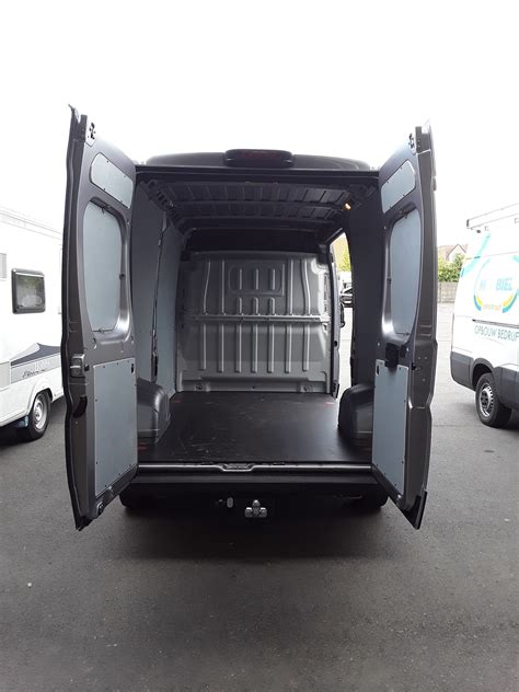 Vloeren En Wanden Bedrijfswagen 1 Adres Voor 100 Kwaliteit Moobiel