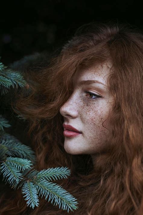 Freckled People Who Ll Hypnotize You With Their Unique Beauty Bored Panda