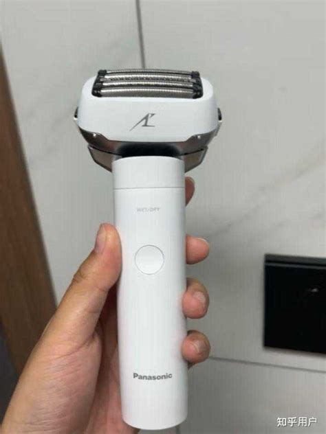 同价位下，博朗和松下剃须刀哪个更好，使用过程中刀网内不掉胡渣？ 知乎