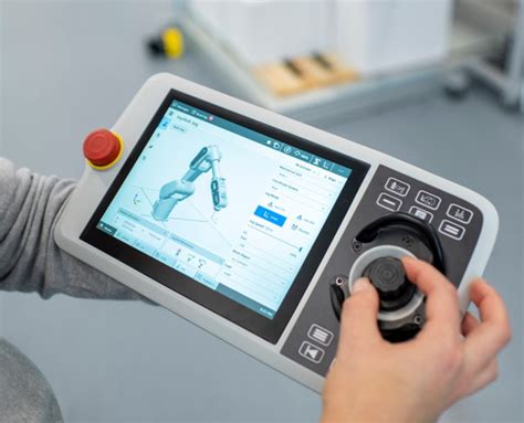 Nový Kolaborativní Průmyslový Robot Swifti™ Od Abb Bezkonkurenční V Rychlosti Přesnosti A