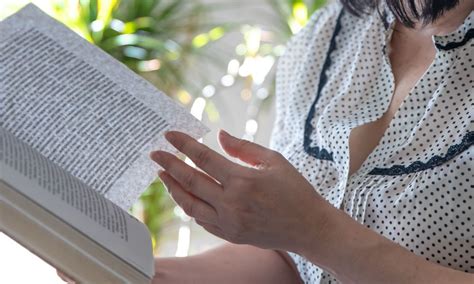 Difficulty Reading Small Print Common Causes And Guidance Pure Optical