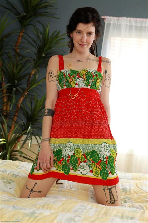 Hirsute Natural Amateur Wynd Spreading Pussy Porn Pictures Xxx Photos