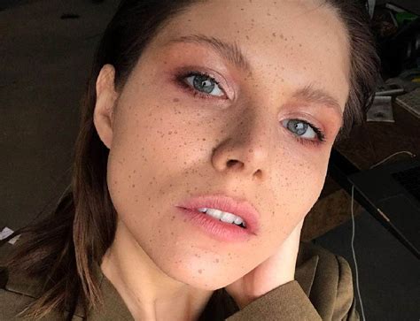 Glumica Vanja Nenadić Se Verila Sa Markom Todorovićem Lepa I Srećna