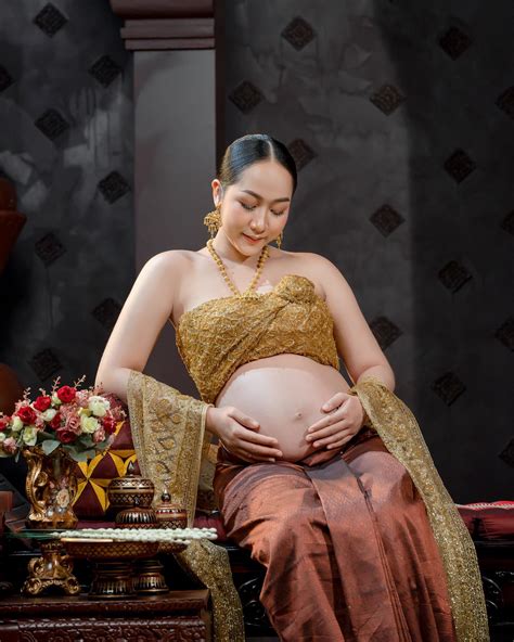 Virak Nich ទេវតា ឆ្នាំថ្មី ទ្រង់ព្រះនាម កិមិរាទេវី ជាបុត្រីទី៦ នៃកបិលមហាព្រហ្ម ទ្រង់យាងចុះមកនៅ