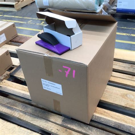 1x Box Of Sanding Blocks With Dust Extraction Auction 0071 3027659