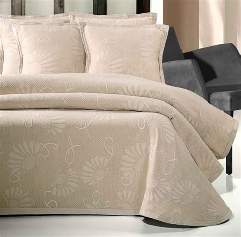 Покрывало 2-спальное жаккардовое «ANTONIO SALGADO Dalila» (бежевый ...