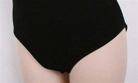 ชุดว่ายน้ำสตรี ผูกโบว์ที่คอด้านหลัง สีดำ ใส่สบาย ผู้ใหญ่ ออกกำลังกาย ระบายอากาศได้ Line Shopping