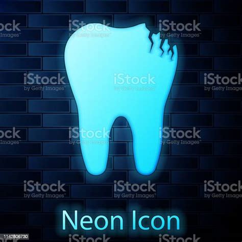 빛나는 네온 깨진 치아 아이콘 벽돌 벽 배경에 고립 치과 문제 아이콘입니다 치과 치료 기호입니다 벡터 일러스트 개념에 대한 스톡 벡터 아트 및 기타 이미지 Istock