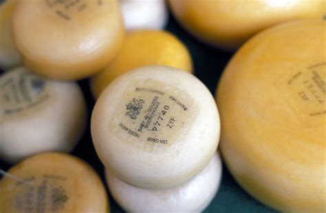 Essential Dutch Cheese Varieties