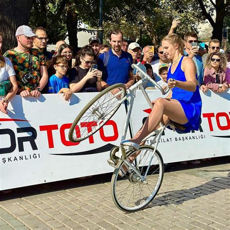 Viola Brand R Viola Brand