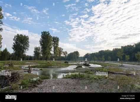 Isar kiesel -Fotos und -Bildmaterial in hoher Auflösung – Alamy