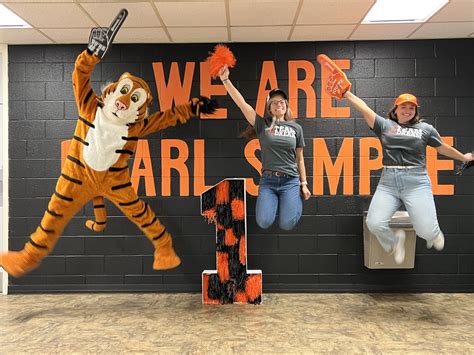 Pearl Sample Elementary School