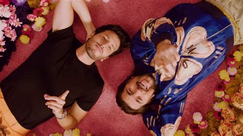 Bonita El Tema En El Que Sebasti N Yatra Y Juanes Le Cantan A La Belleza Femenina