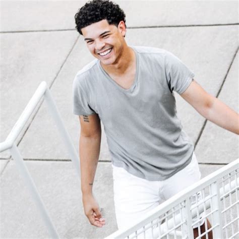 Lorenzo Zolabryon Threads Say More Lorenzo Zolabryon Threads Say More