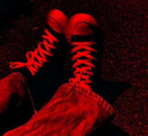 Pin De 𖡻𝒟𝒶𝓇𝓀𝓃𝑒𝓈𝓈 ℓ ᵛᴱ𖡻 En All Reds Cosas Rojas Estética Roja Arte Rojo