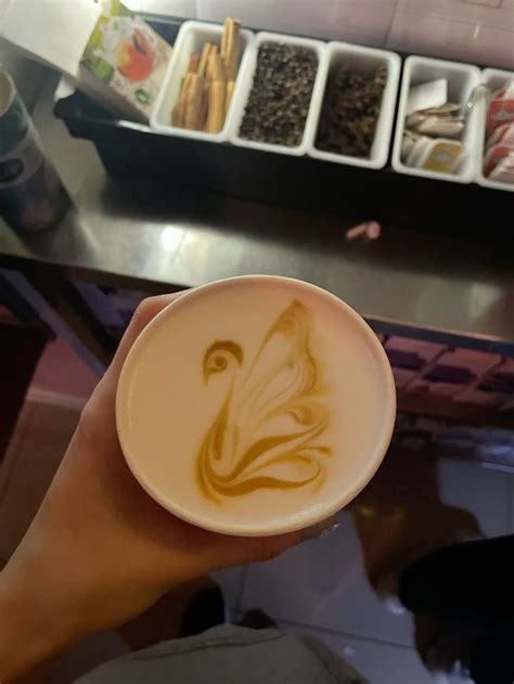 Pin Di Ali Valverde Miranda Valverde Su Coffe Shop Nel 2025 Arte Con