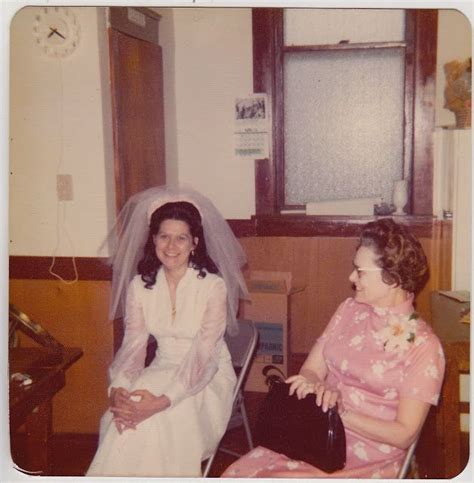 70 Interesting Vintage Polaroid Snaps Of Weddings In The 1970s
