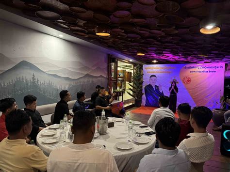 ក្រុមប្រឹក្សាភិបាលសមាគមជាងសំណង់កម្ពុជា ៦រូប បរិច្ចាគថវិកា ជួយជាងសំណង់គ្រោះថ្នាក់ការងារ