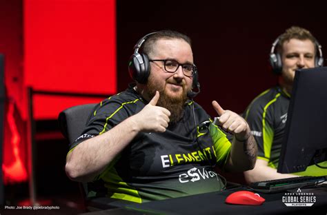 Element 6 Takes Part In Apex Legends Global Series Thrustmaster