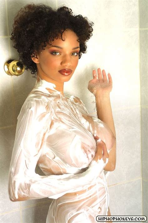 Gia Lashay Soaped Up Pic