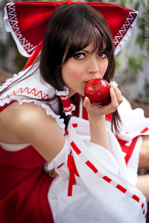 博麗霊夢 はくれいれいむ Reimuhakurei Reimu Hibari Rin Cosplay