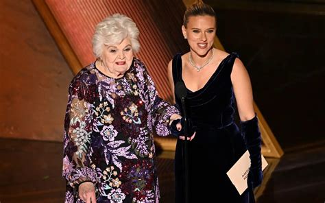Scarlett Johansson Faces Tough Reviews In Directorial Debut Fmt