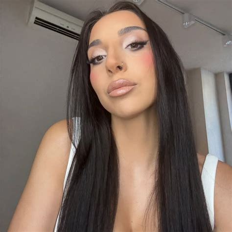 E Danaee • Threads Say More