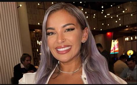 Hayley Davies Age Career Family Net Worth Height Bio