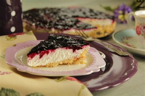 Чийзкейк без печене с крема сирене блат от бисквити и сладко от боровинки или конфитюр