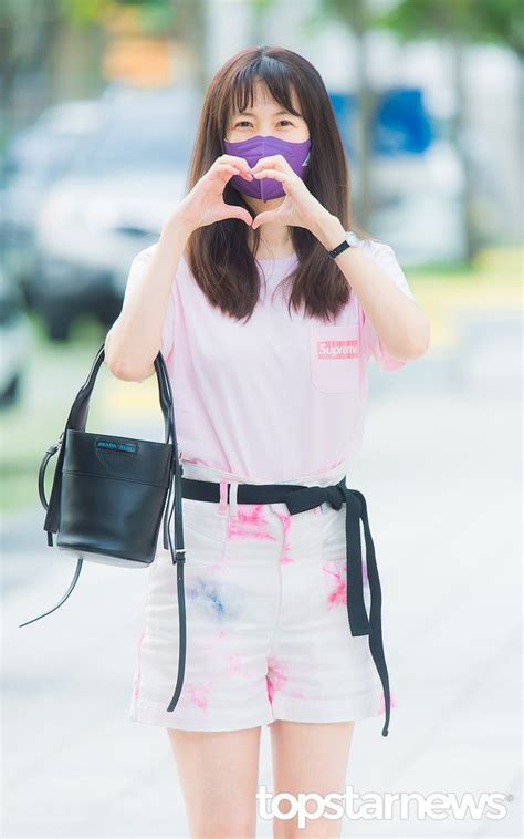 [hd포토] 박소현 러블리 하트 박소현의 러브게임 출근길 네이트 연예