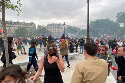 На националниот празник на Франција протест и судир со полицијата